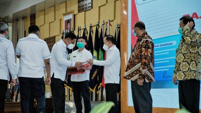 Pjs Wali Kota Medan Terima 6 Sertifikat Aset Tanah Milik Pemkot Medan ... Pjs Wali Kota Medan Terima 6 Sertifikat Aset Tanah Milik Pemkot Medan ...