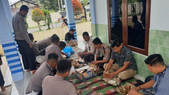 Humanis Dalam Melayani, Polres Humbahas Dengar Keluhan Warga Saat Jumat Curhat - Tribun-medan.com