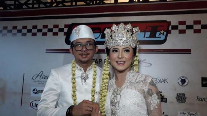 Poppy Sukses Buat Suami Pangling Saat Skad Nikah - Tribun-medan.com