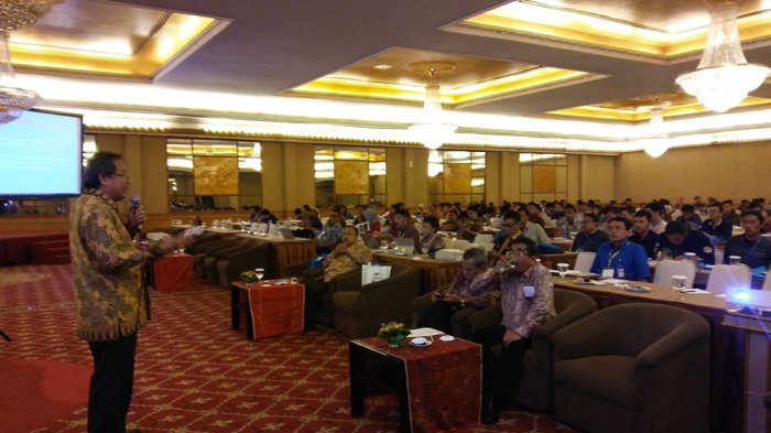 Mahasiswa dan Dosen Ikut Seminar di Danau Toba - Tribun-medan.com