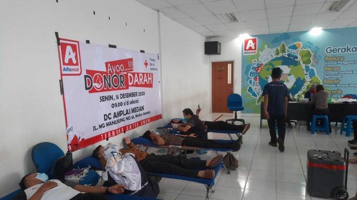 Alfamidi Cabang Medan Gelar Kegiatan Donor Darah dan Bantu Korban Banjir di Deli Serdang ...