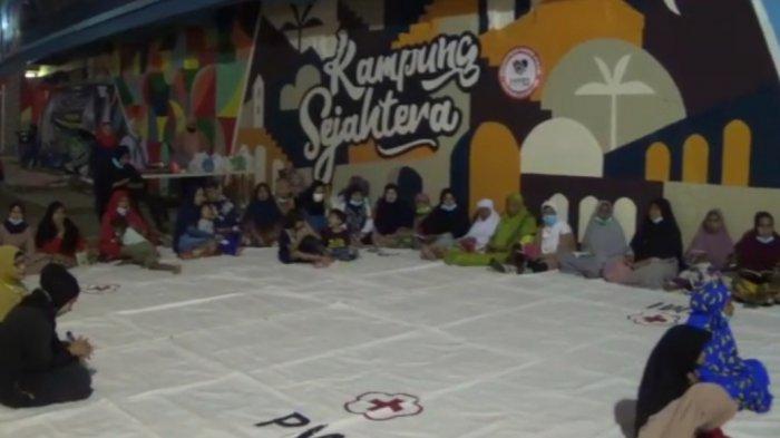 Tradisi Punggahan Jelang Ramadhan, Warga Kampung Sejahtera Makan ...