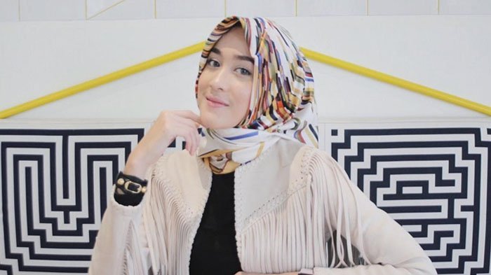 Foto Cantiknya Raudha Kasmir, Satu-satunya Kontestan yang Berhijab di ...