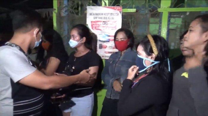 Razia Pekat, Puluhan Pengunjung Kafe Remang-remang Panik, Sebagian ...