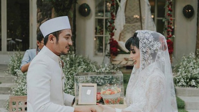 Penampilan Istri Ricky Komo usai Setahun Menikah Bikin Pangling ...