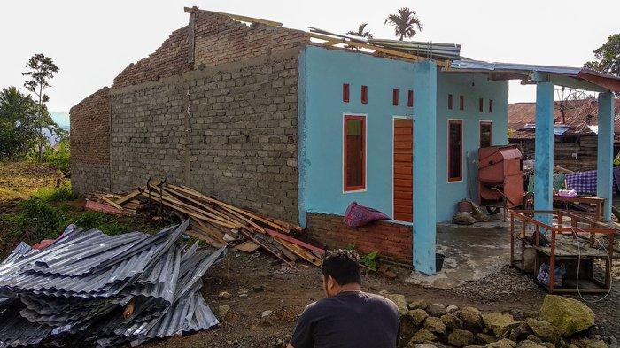 Rumah Rizki Silaban Rusak Parah Dihantam Puting Beliung padahal Baru ...