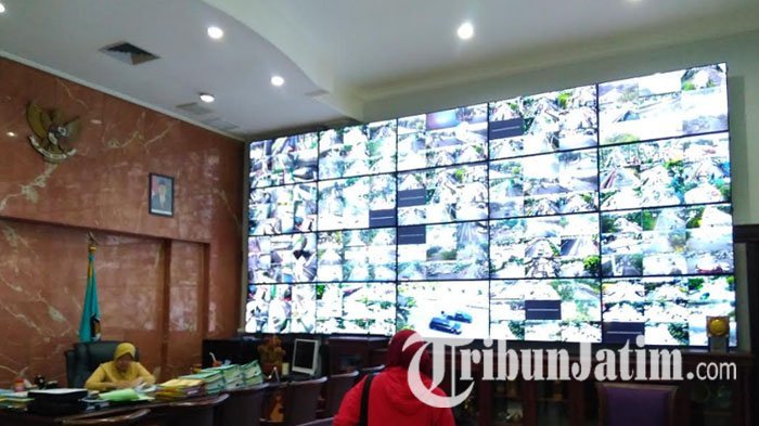 Wow, Ada 20 Monitor LED di Ruangan Wali Kota Risma, Buat Apa? - Tribun ...