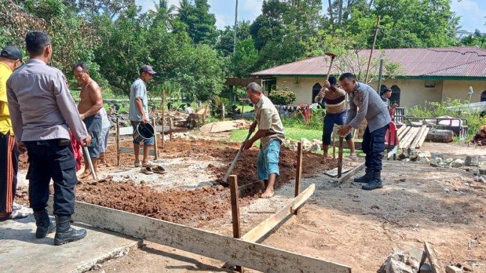Lama Tinggal di Rumah Berdinding Tepas Bambu, Asnah Nasution Dibantu ...