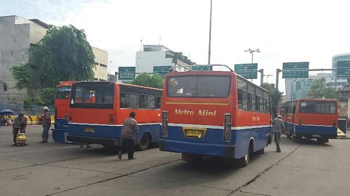 Metromini Kembali Ramaikan Terminal Blok M - Tribun-medan.com
