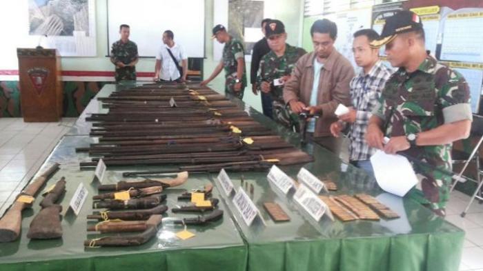 Bea Cukai Segel Tiga Pucuk Senjata Api Milik Warga Australia - Tribun ...