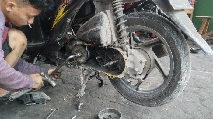 Rantai Sepeda Motor Matic Bisa Putus Juga loh, Yuk Kenali Tandanya ...