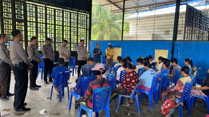 Jumat Curhat, Kapolres Sibolga Tampung Keluh Kesah Warganya - Tribun-medan.com