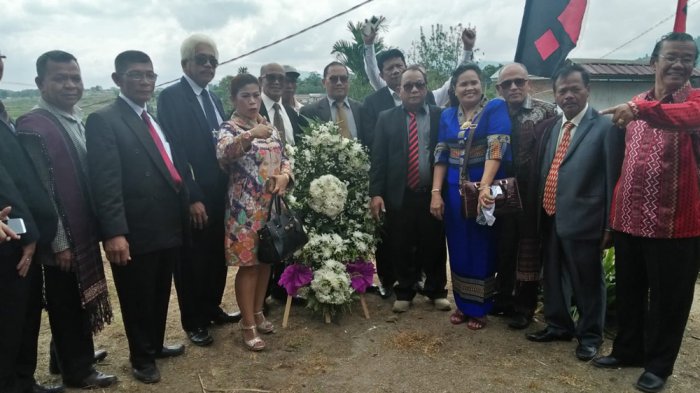 Marga Simanjuntak Se-Indonesia Pasada Tahi Dirikan Tugu Di Tanah ...