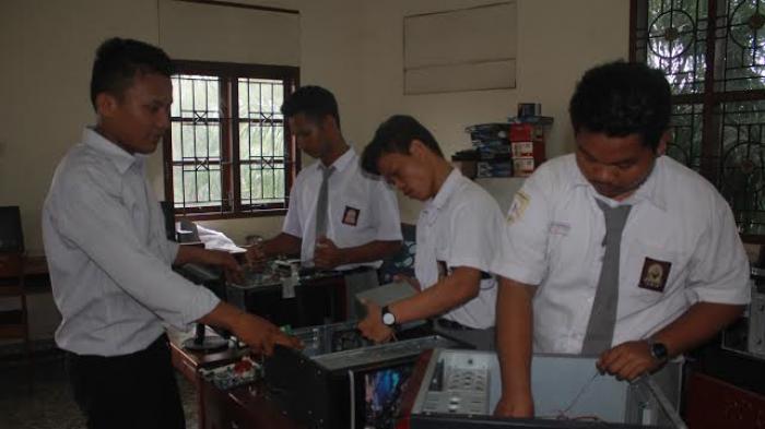 SMK Grafika Bina Media Siapkan Siswa yang Memiliki Keterampilan dan ...