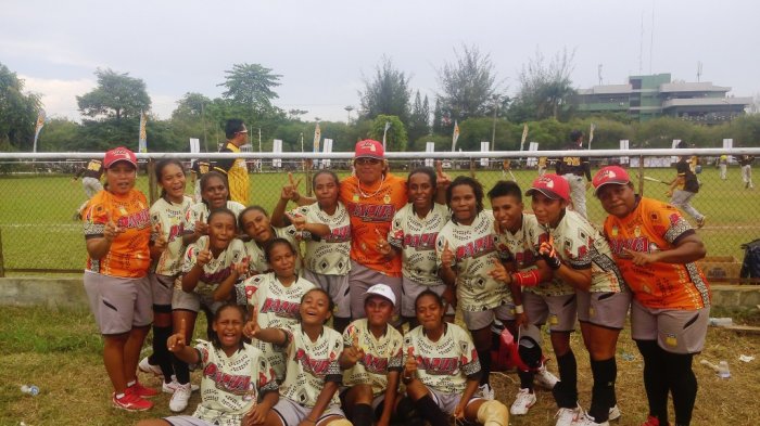 Final Kejurnas Softball Putri U-19 Berlangsung Sengit - Tribun-medan.com