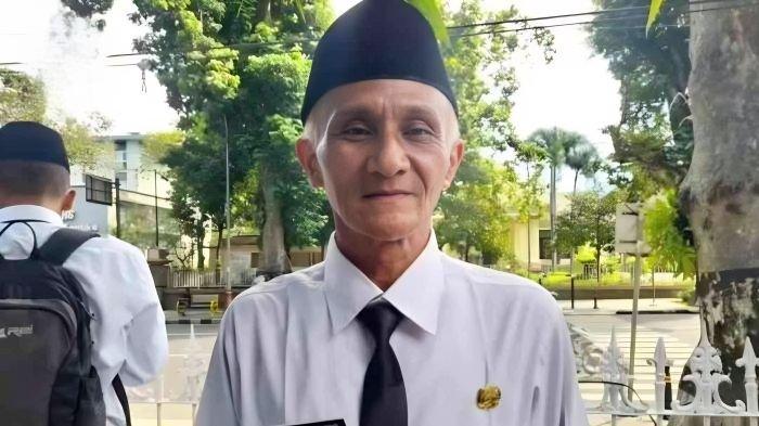 SOSOK Aladi Pristiono, 25 Tahun Jadi Honorer, Baru Diangkat Jadi PPPK ...
