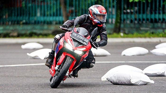 Aman di Jalan, Ini Cara Gunakan Engine Break di Waktu yang Tepat ...