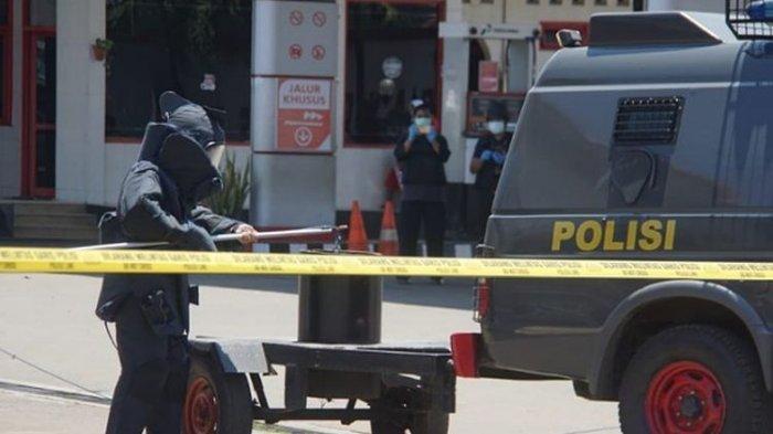 Warga Ketakutan Melihat Benda Diduga Bahan Peledak di Dalam ATM, Tim ...