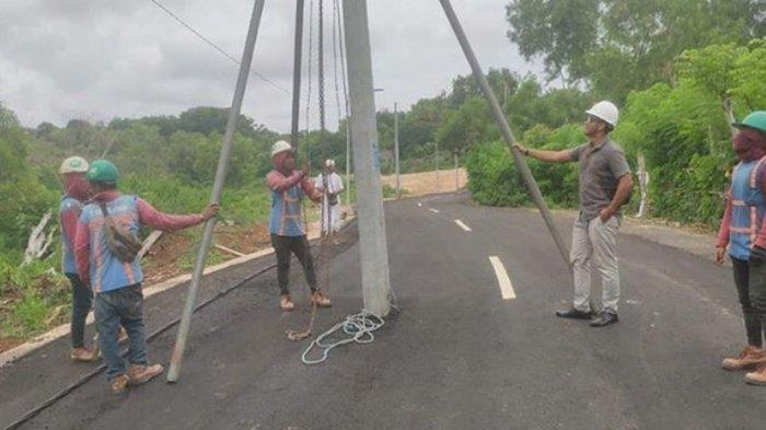 Ada Tiang Listrik Berdiri di Tengah Jalan di Bali, Ternyata Begini Ceritanya! - Tribun-medan.com