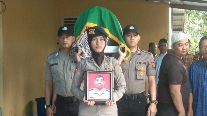 AKP Suratno Gugur saat Tugas Pengamanan Pemilu 2019, Tiba-tiba Jatuh saat Ambil Wudhu - Tribun ...