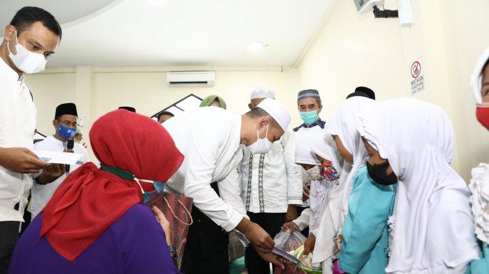 Musa Rajekshah Berbagi dengan Anak Yatim Piatu, Salurkan Bantuan Ikatan ...