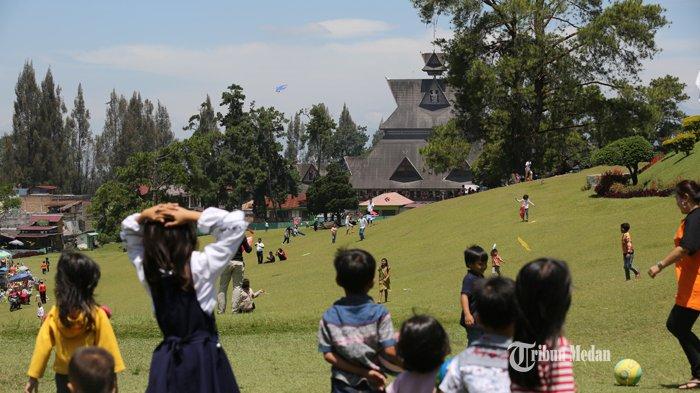 BERITA FOTO Bukit Kubu Menjadi Tempat Favorit Wisatawan Saat Berkunjung ...