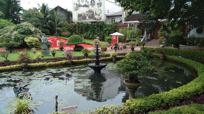 Melihat Taman Kebun Bunga Milik Tjong Yong Hian Orang Terkaya Pertama ...