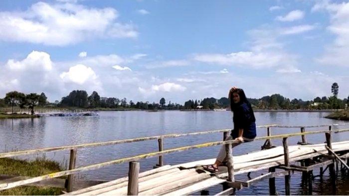 Nikmati Ketenangan Di Danau Aek Natonang, Disuguhi Pemandangan Alam ...