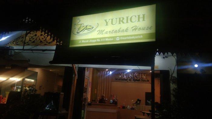 Yurich Martabak House Medan, Pionir Martabak Gulung dan Hitam di ...