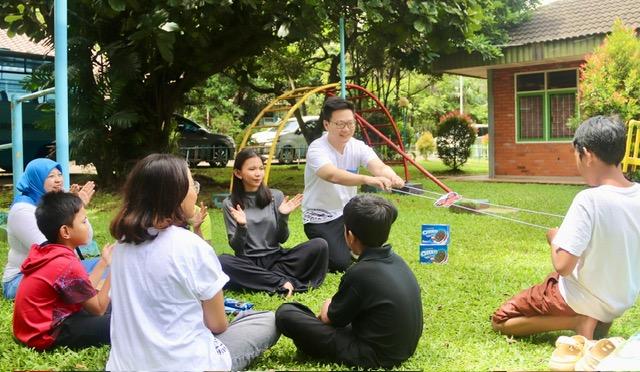 Dukung Pendidikan Anak Yatim, Oreo Donasikan 2,5 Persen Keuntungan ...