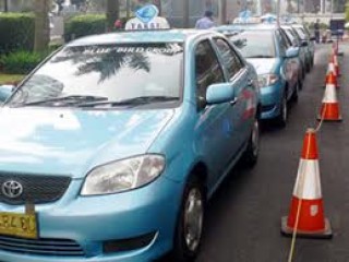 Komplain Naik Blue Bird, Uang Kembali - Tribun-medan.com