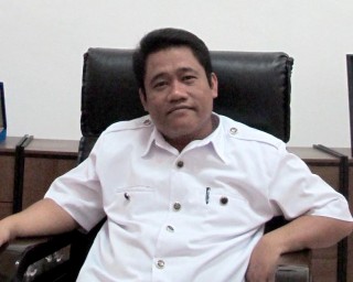 Biar Pusat yang Memutuskan - Tribun-medan.com