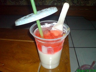 Jualnya Dekat Kuburan, Namanya Es Pocong, Begini Rasanya - Tribun-medan.com