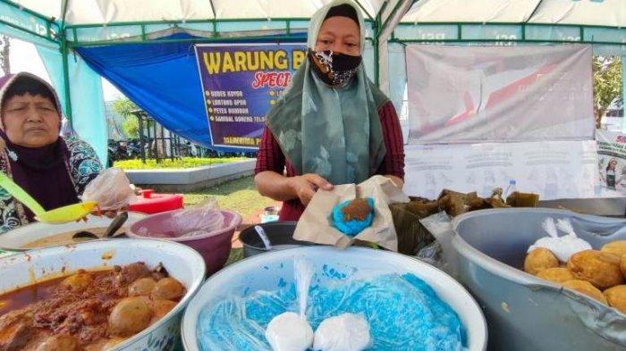 Kue Coro dan Ketan Biru Takjil Lezat Khas Semarang yang Banyak Diburu ...