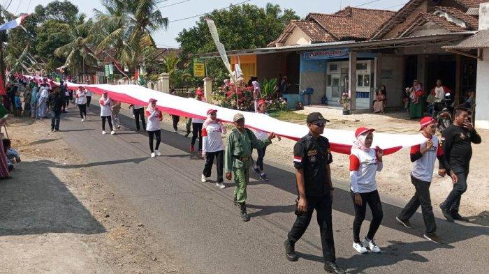 Kirab Merah Putih di Jepara, Bendara Indonesia Sepanjang 1.000 Meter ...