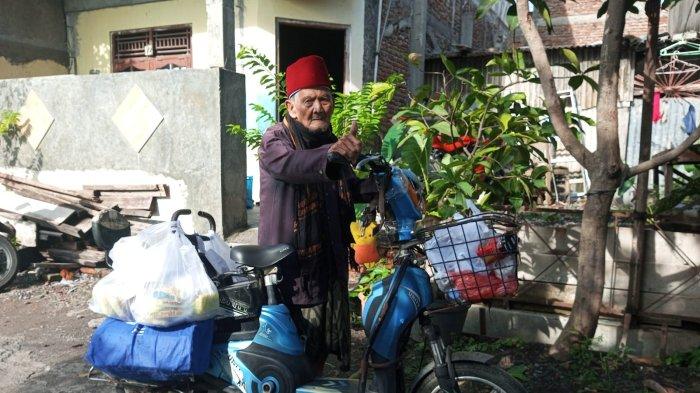 Kunci Umur Panjang Hingga Berusia 102 Tahun, Asrori: Salawat 5 Ribu ...