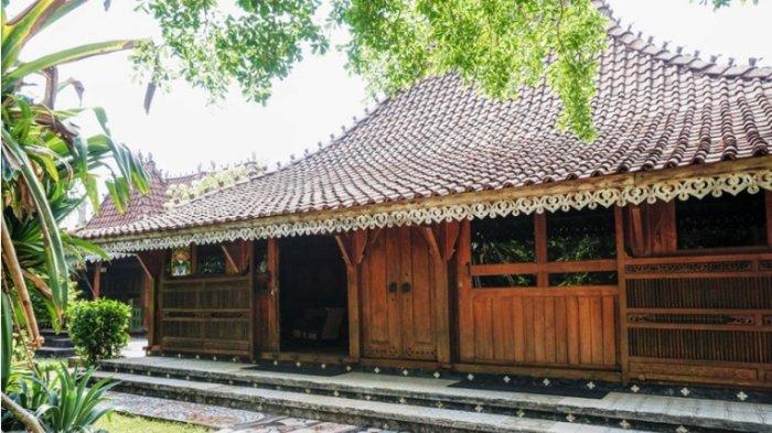 Menikmati Joglo Asli Berusia Seabad Lebih di Melva Balemong Ungaran ...