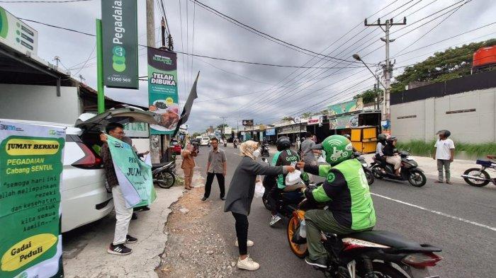 Mengetuk Pintu Langit, Pegadaian Kanwil Semarang Kembali Gelar Jumat ... Mengetuk Pintu Langit, Pegadaian Kanwil Semarang Kembali Gelar Jumat ...