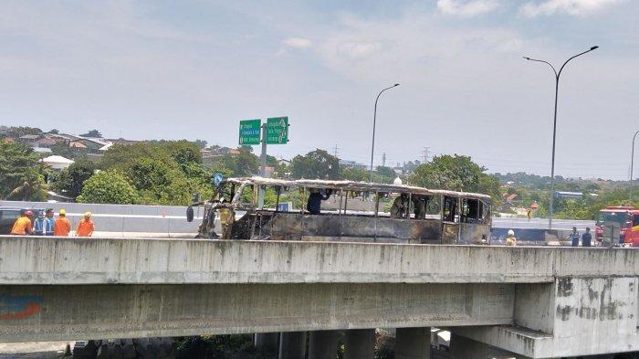 BREAKING NEWS: Bus Haryanto Meledak dan Ludes Terbakar di Jalan Tol Semarang-Batang ...