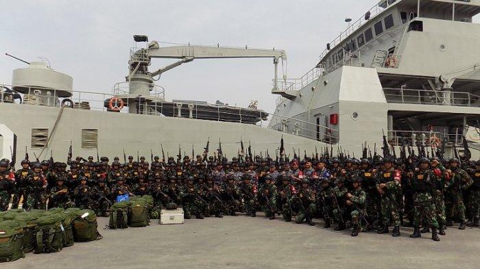 TNI AL Angkut 1.056 Personel TNI AD dan 116 Kendaraan Tempur pada ...