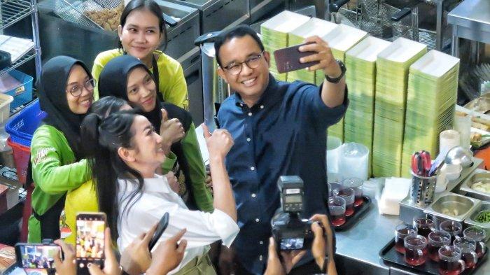 Mampir ke Toko Lunpia Legendaris Cik Me di Semarang, Anies Ingin UMKM ...