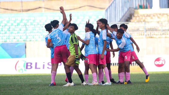 ASTI Kudus Raih Juara Tiga Di Kejurnas BLISPI Gresik - tribunmuria.com