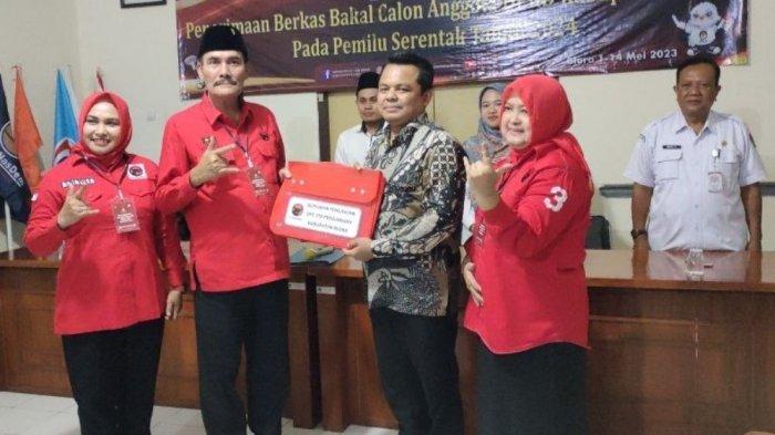 PDIP Daftarkan 45 Bacaleg DPRD Blora, 2 di Antaranya Eks Kades ...