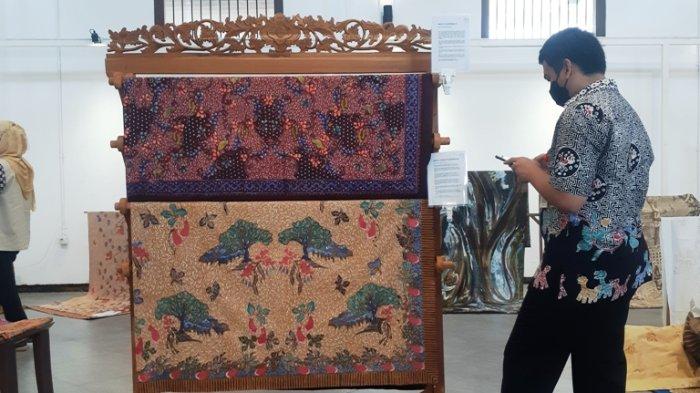 Perajin Batik Semarang Pamer Karya Masterpiece di Kota Lama, Ada ...