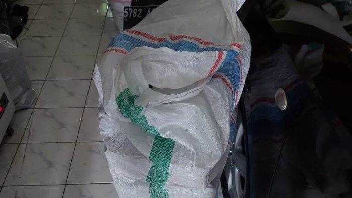 Bea Cukai Kudus Beraksi, Gagalkan Pengiriman Rokok Ilegal di Jasa Ekspedisi - tribunmuria.com