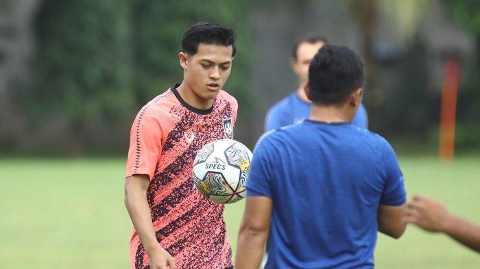 PSIS Vs Persija Digelar Sore Ini, Gilbert Plot Delfin Jadi Bek Tengah ...