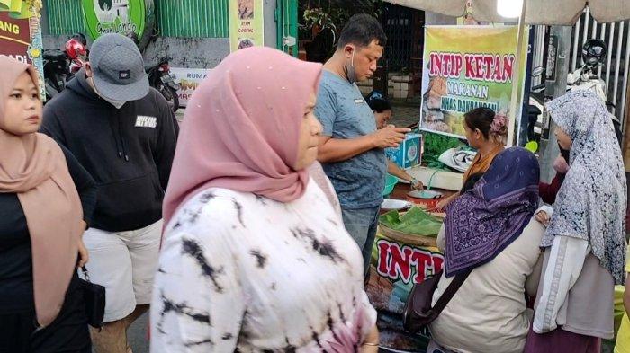 Jajanan Tradisional Intip Ketan, Kuliner Klangenan Warga Kudus saat ...