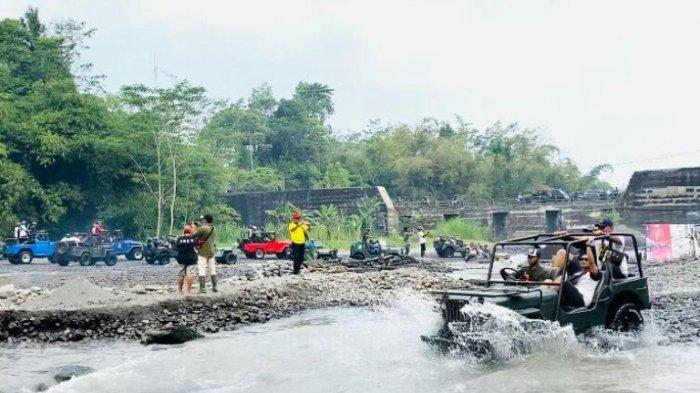 Minat Wisata Lava Tour Merapi Yogyakarta Gunakan Jeep Menggeliat ...