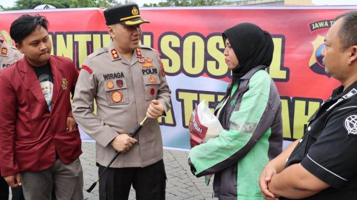 Kapolres Kudus Ajak Mahasiswa Bagikan 2.000 Paket Sembako Bantuan Sosial dari Polda Jateng ...