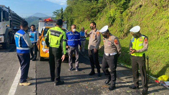 Kronologi Kecelakaan Maut di Tol Bawen - Ungaran, Elf Seruduk Fuso: 5 Orang Tewas dan 7 Luka ...